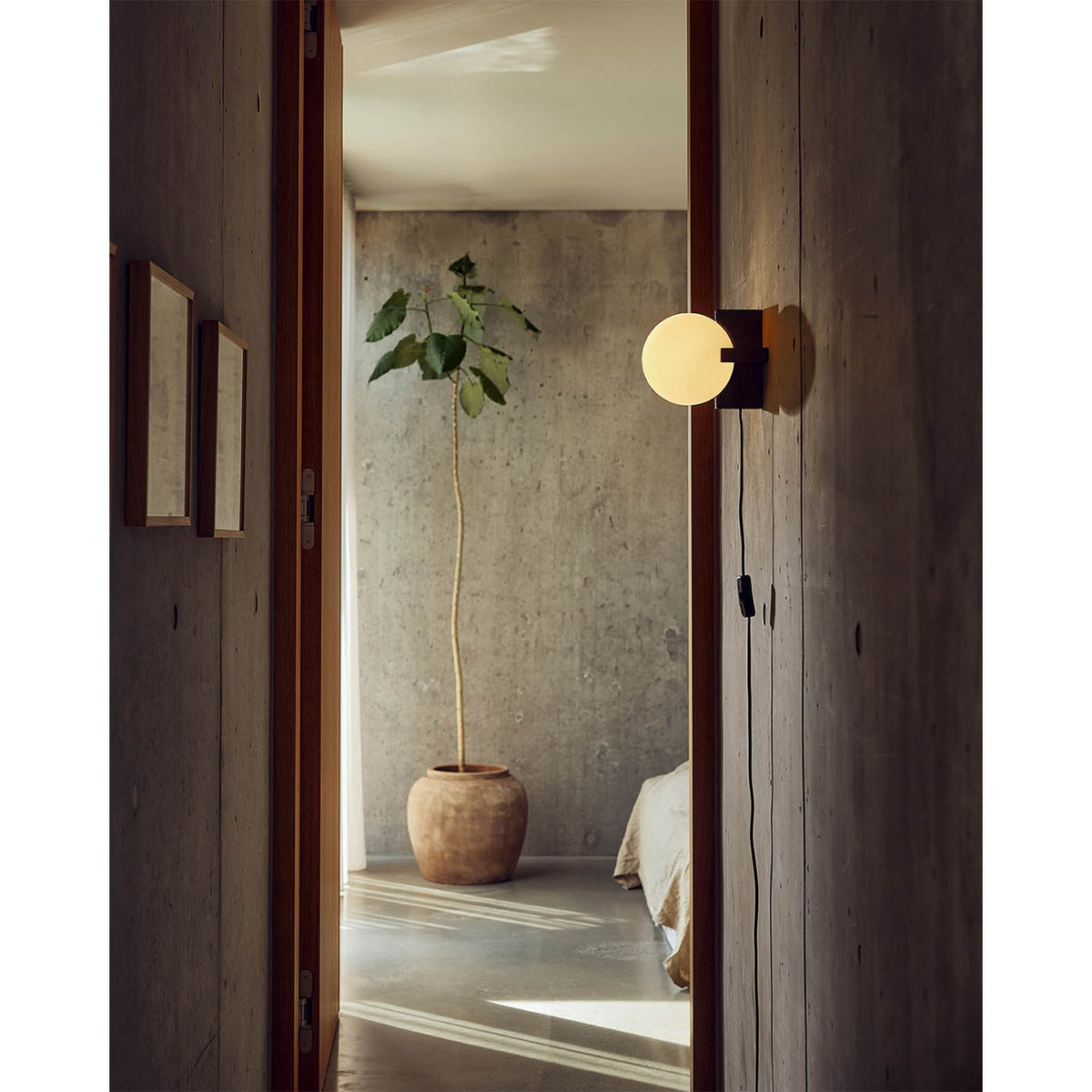 Hito table/wall black marble - candeeiro de parede e de mesa de design ...